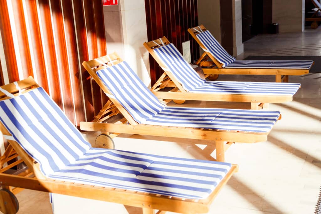 Transat ou bain de soleil : quelle est la différence et lequel choisir